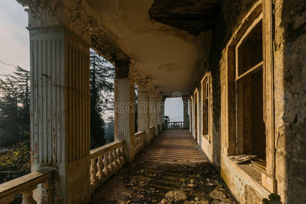 Old Colonnade in an Abandoned Mansion Stock Photo - Image of heritage ...