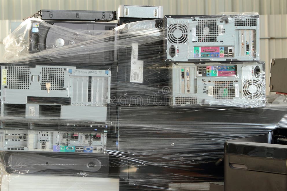 Old Computers Ready for Recycling Editorial Photo - Image of piles ...