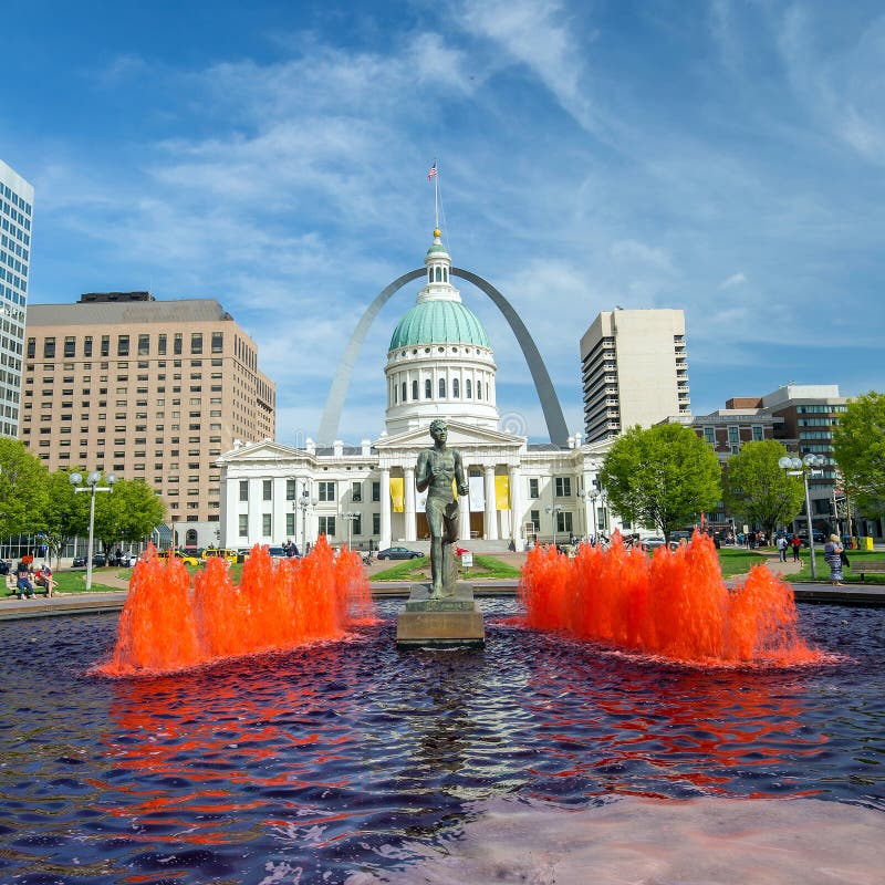 Old Courthouse Downtown St. Louis. Stock Image - Image of blue, city ...