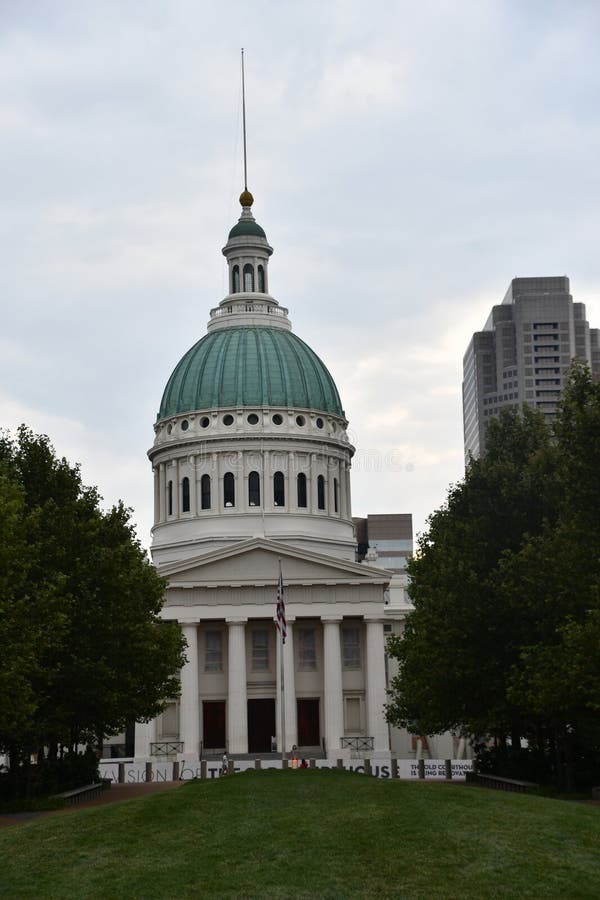Old Courthouse in St Louis, Missouri Editorial Stock Photo - Image of ...