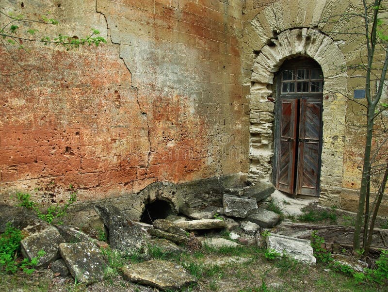 Old courtyard house stock photo. Image of courtyard, south - 13442440