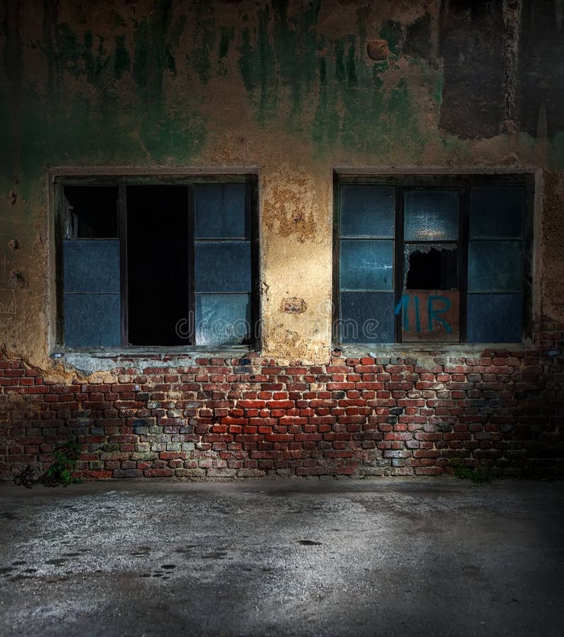 Old Cracked or Grungy House Stock Image - Image of wall, abstract: 33910163