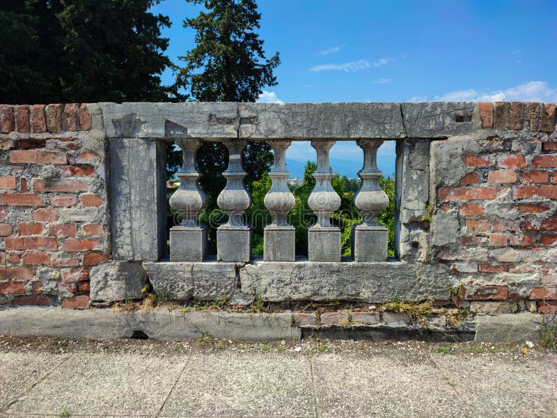 Old Cracked Stone Balusters Railing Detail Stock Photos - Free ...