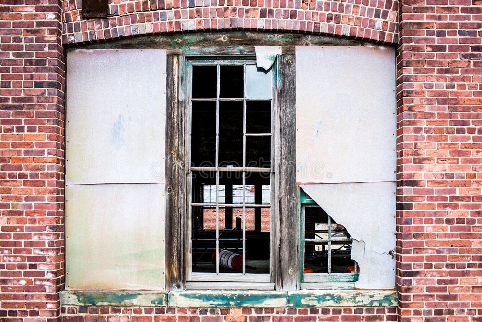 Old Decaying Brick Building Stock Photo - Image of decaying, house ...