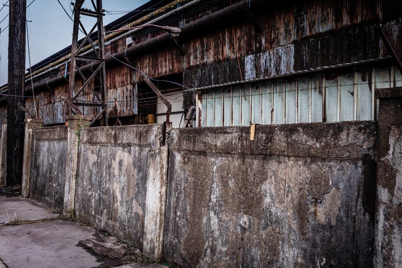 Decaying Wall stock photo. Image of lorton, deserted, rust - 4935002