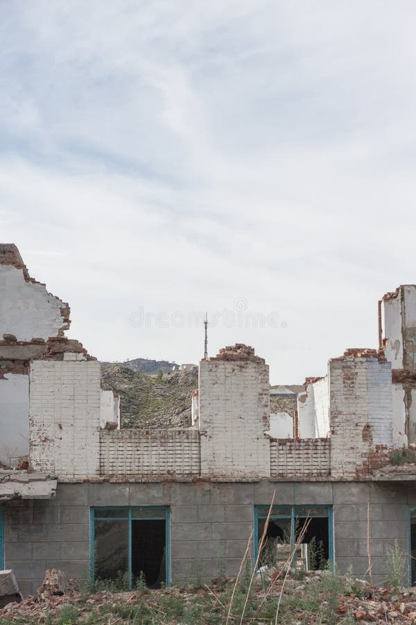 The Old Destroyed Brick Multi-storey Building Stock Photo - Image of ...