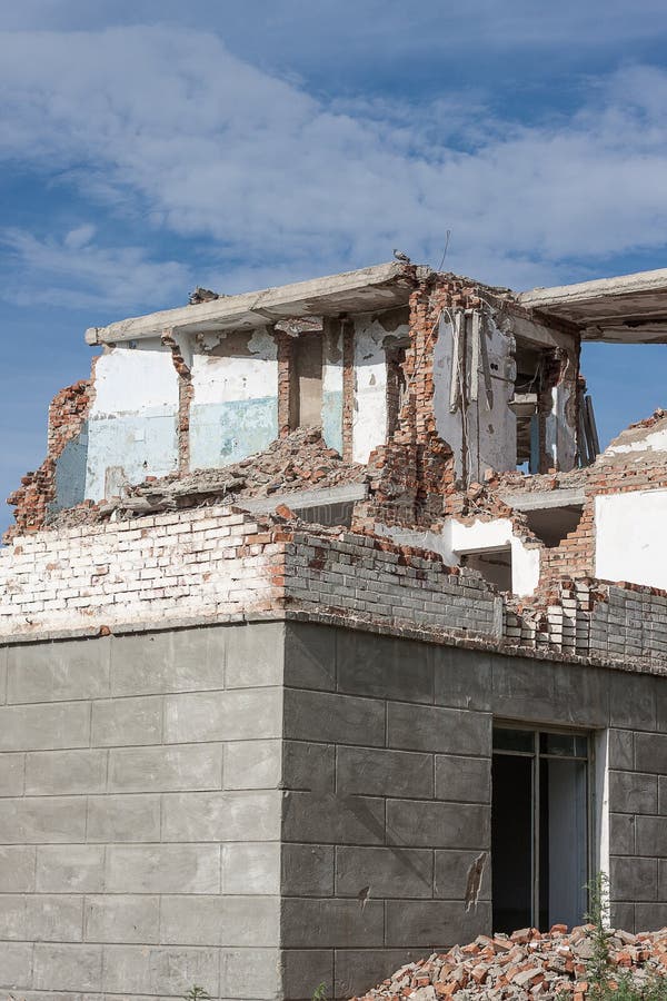 The Old Destroyed Brick Multi-storey Building Stock Image - Image of ...
