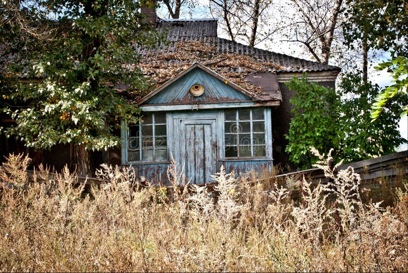 Old destroyed house stock image. Image of ruins, destroyed - 21231055