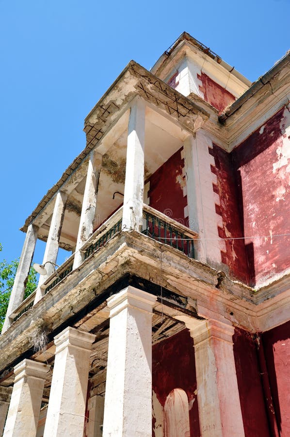Old dilapidated building stock image. Image of roof, building - 40144455