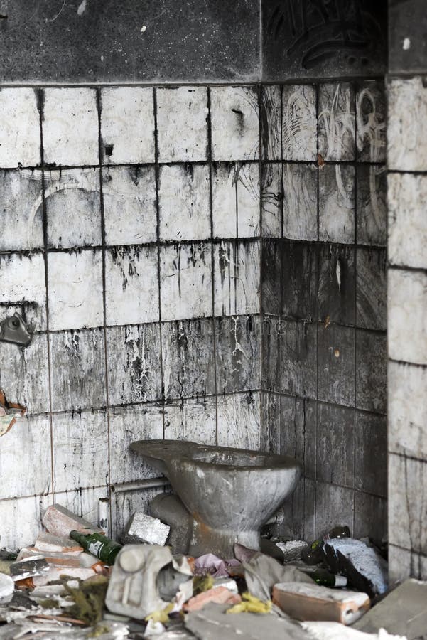 Old Dilapidated Building Interior, Urbex. Old Dilapidated Building ...