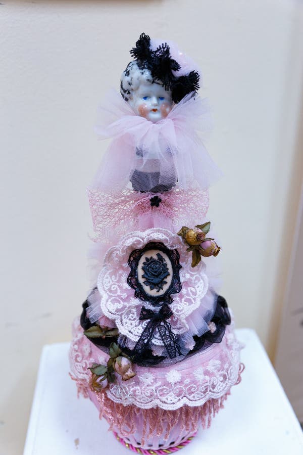 Old dolls editorial stock image. Image of exhibition - 85838399