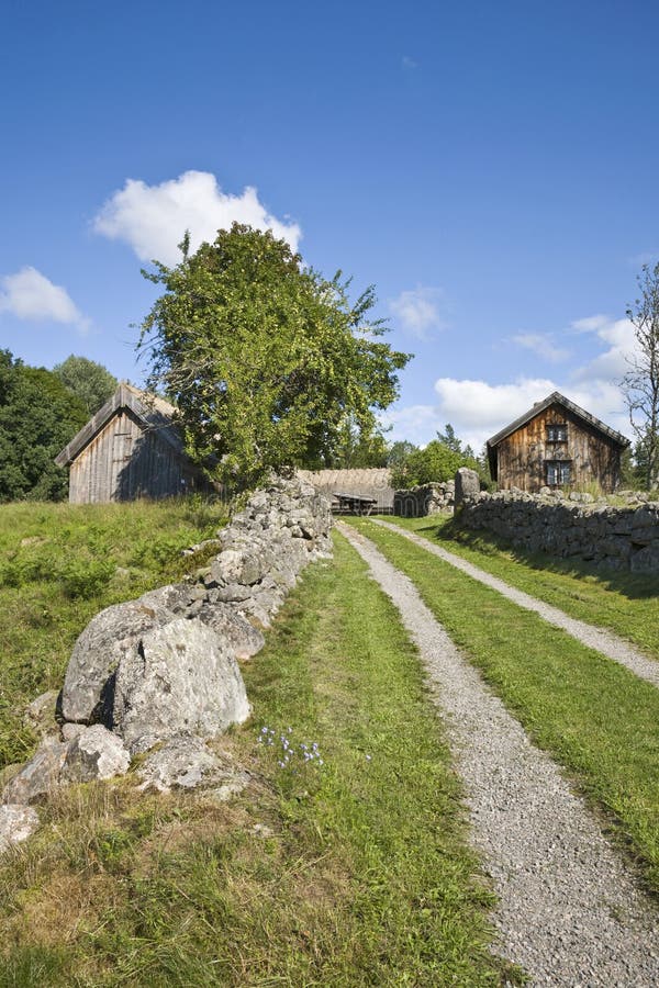 Old Farmhouse Landscape Ideas