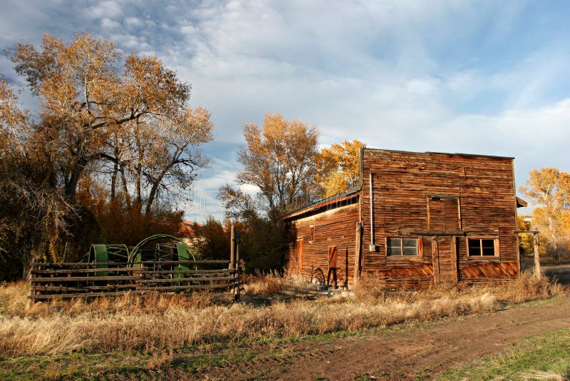 Ranch house in midwest stock image. Image of luxury, wyoming - 5107323