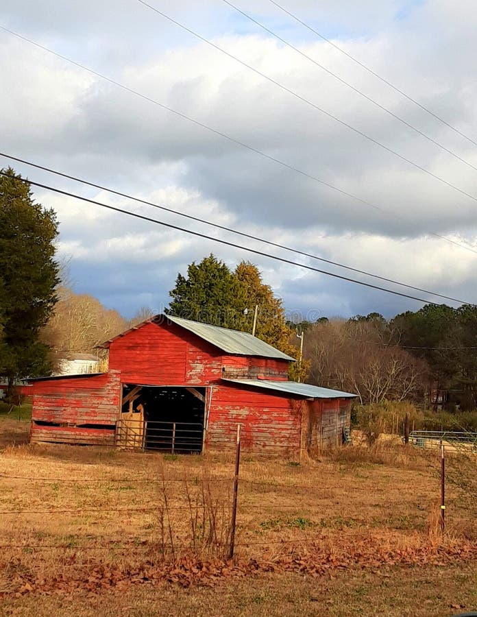 Old farmhouse barn stock image. Image of cottage, farmhouse - 221571149