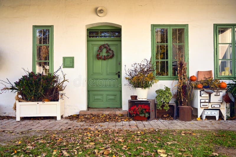 Fall Farmhouse stock photo. Image of blask, green, farming - 3655448