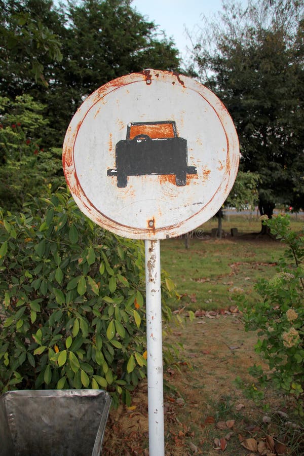 Old parking sign stock image. Image of rusty, white - 119290869