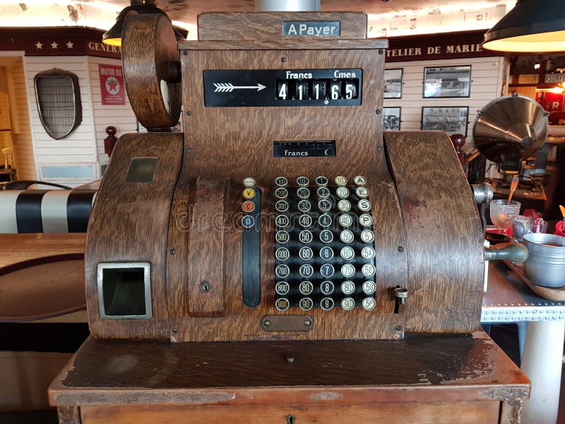 Old fashioned cash machine editorial image. Image of shop - 191101860