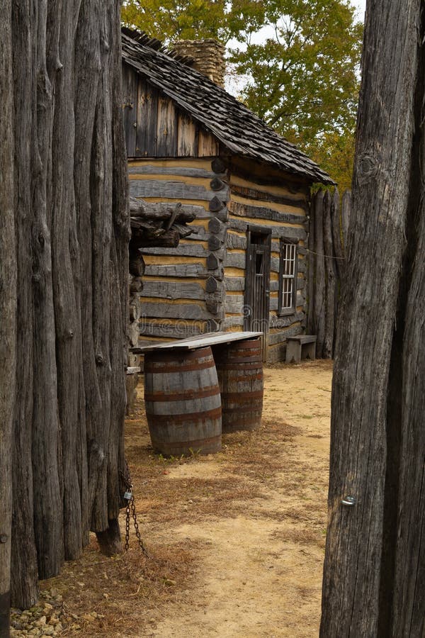 371 Wood Log Fort Wall Photos - Free & Royalty-Free Stock Photos from ...