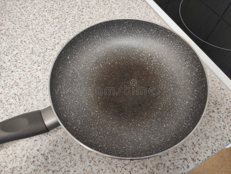Old Frying Pan with Burnt Surface Stock Photo - Image of cooking, iron ...