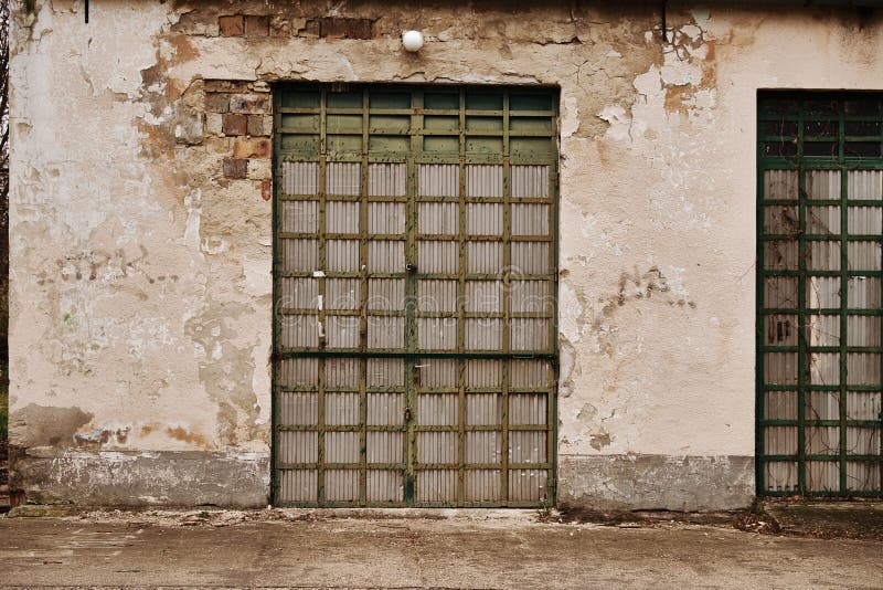 Old garage stock image. Image of abandoned, urban, texture - 123397419
