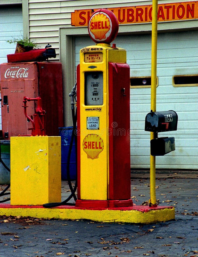 264 Vintage Shell Gas Station Stock Photos - Free & Royalty-Free Stock ...