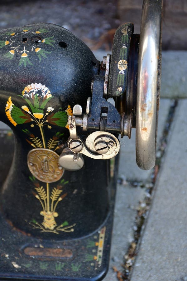 Old German Singer Sewing Machine Editorial Photography - Image of craft ...