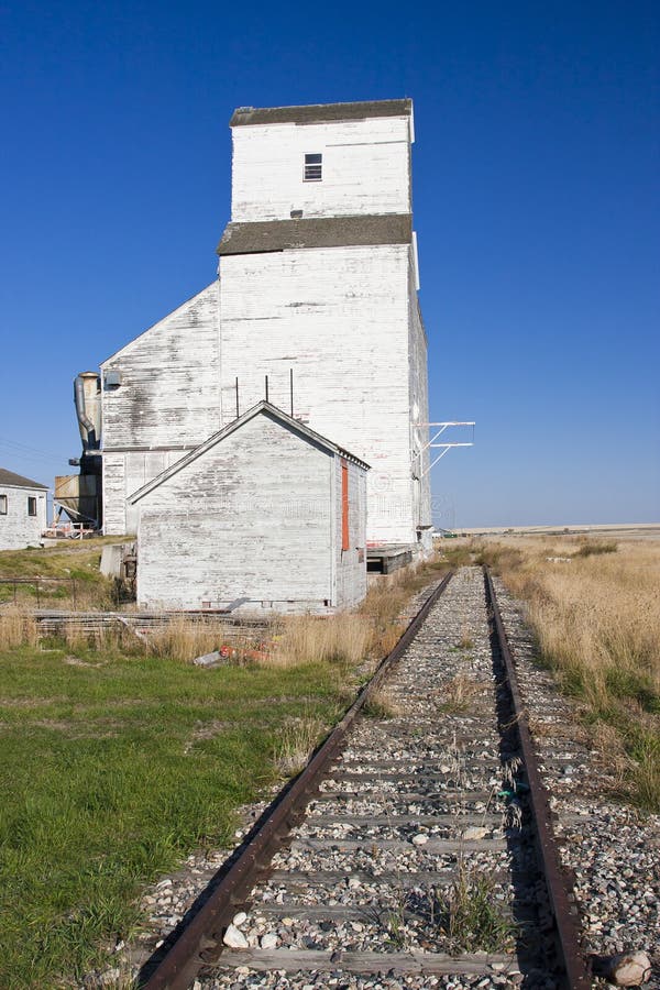 1+ Old train grain elevator Free Stock Photos - StockFreeImages