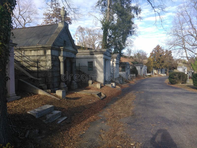 Above ground tombs editorial photo. Image of tombs, cemetery - 112702401