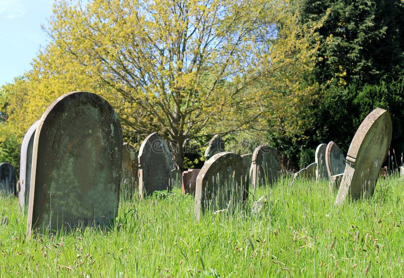 Old graves in cemetery stock image. Image of summer, religion - 32847979