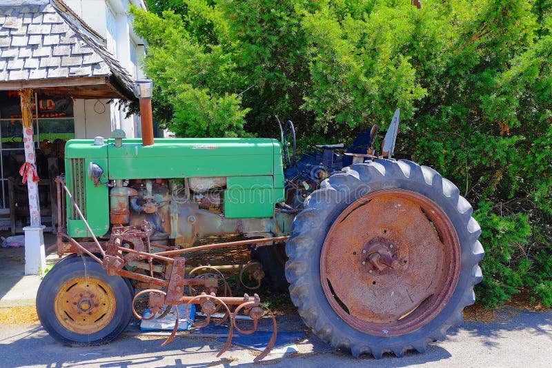Old Green Tractor stock photo. Image of green, rusted - 59855182