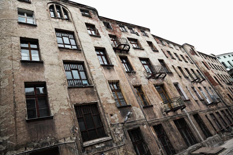 Old Grunge House in Lodz Centre Town Stock Image - Image of ruin, lodz ...
