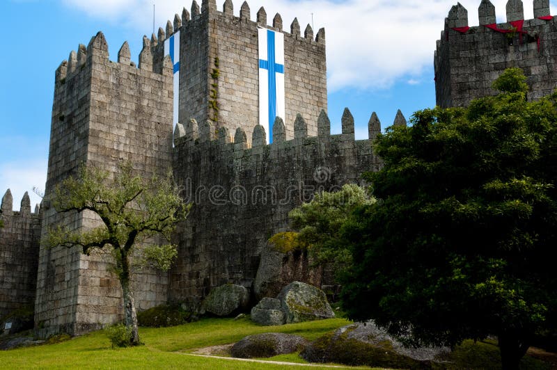 Guimaraes Castle stock photo. Image of destination, monument - 123725932