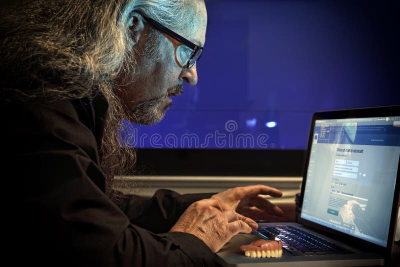 242 Old Computer Screen Virus Stock Photos - Free & Royalty-Free Stock ...