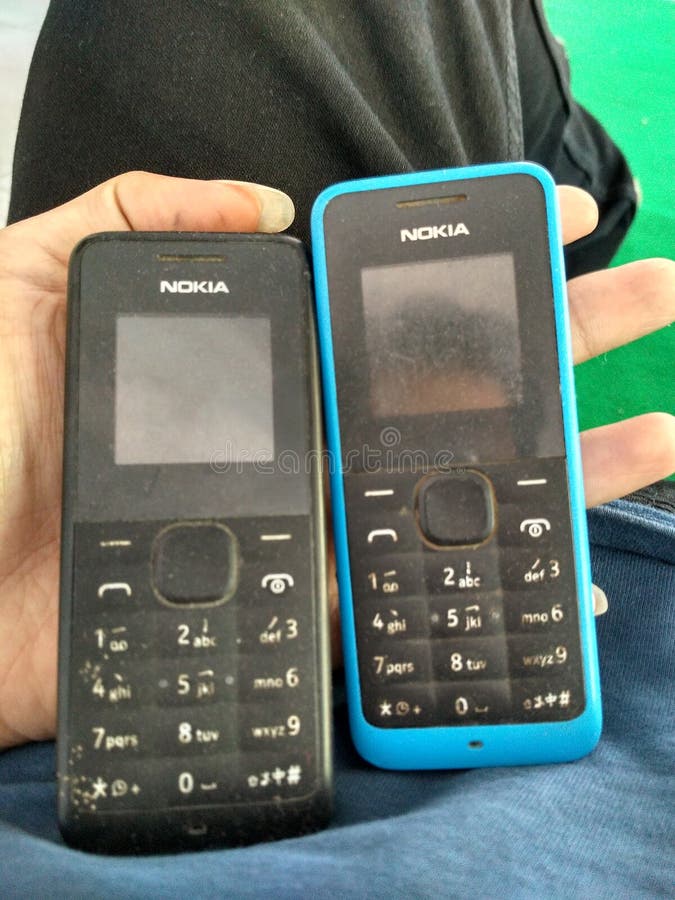 Nokia editorial photography. Image of black, comunication - 136364357