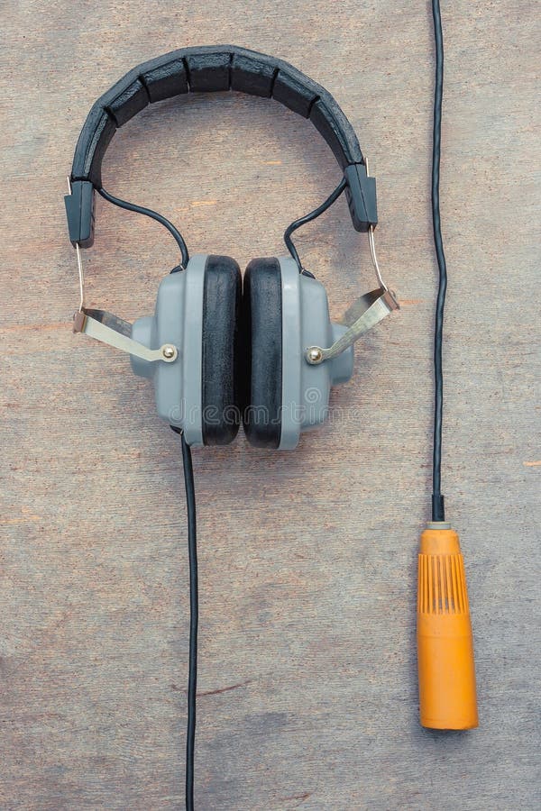 The Old Headphones and Microphone Stock Photo - Image of singing ...