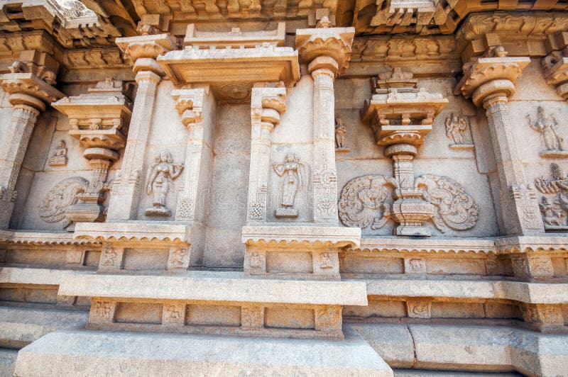 Old historical temple wall editorial image. Image of karnataka - 252448635