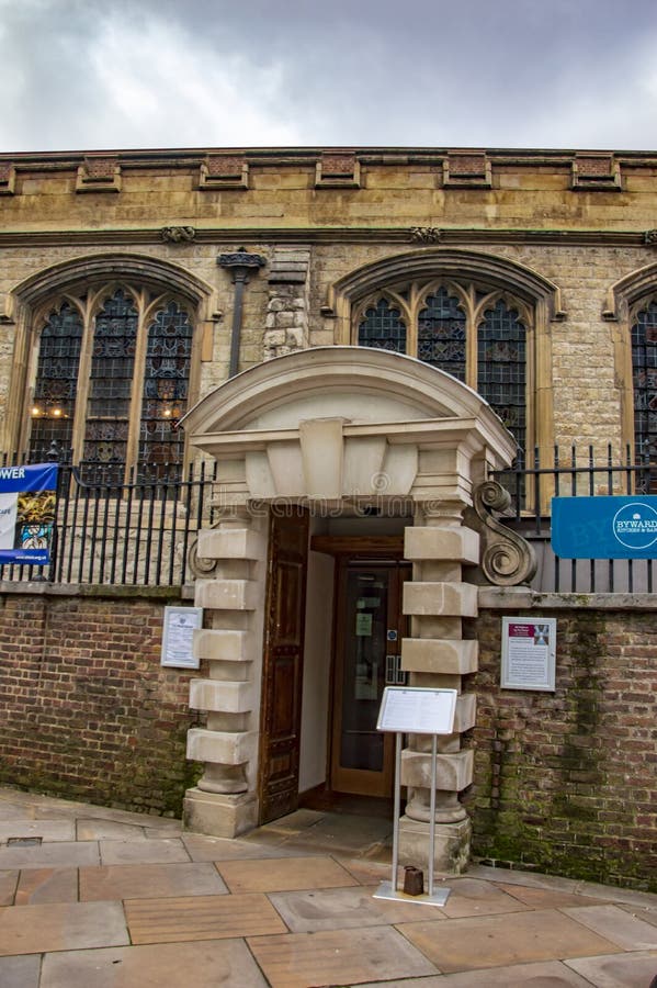 Old Home in London with Gate and Bricks on the Wall Editorial Image ...
