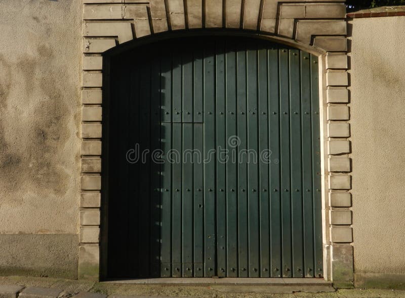 Old House Big Gate stock image. Image of dark, front - 123263365