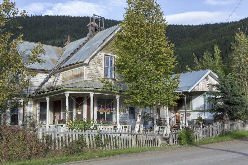Old House in Dawson Yukon Canada Editorial Stock Photo - Image of ...