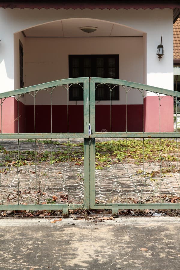 Cluttered Pathway Stock Photos - Free & Royalty-Free Stock Photos from ...