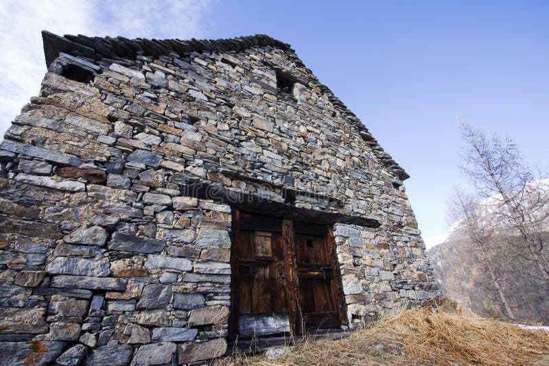 Old house made of stones stock image. Image of dwelling - 18789983