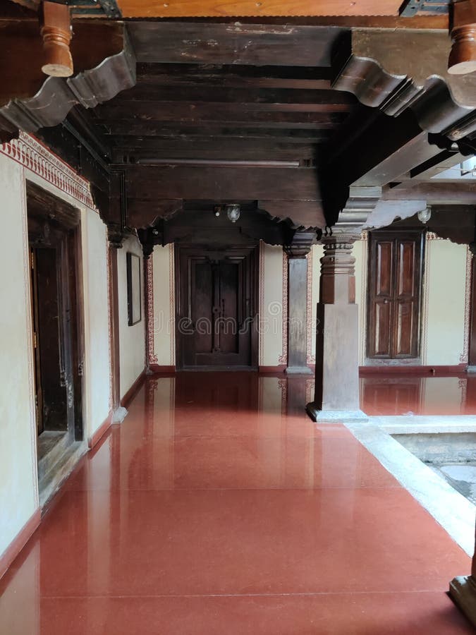 Old house in udupi stock image. Image of lobby, architecture - 225880741
