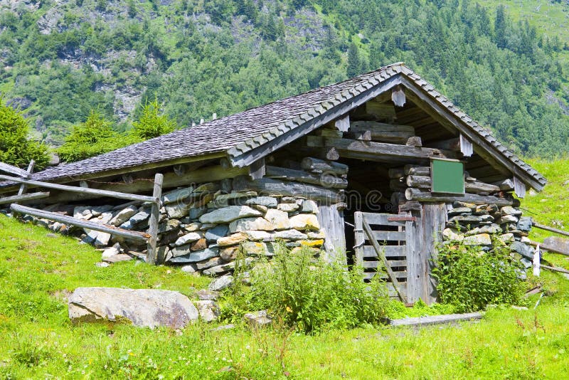 Old hut stock photo. Image of field, forest, farmhouse - 32505056