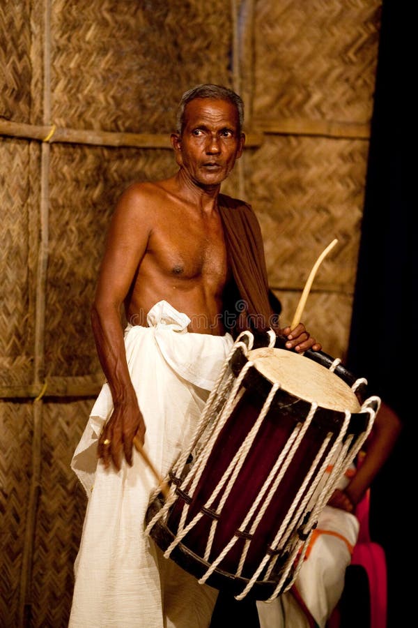 Old indian drummer editorial photography. Image of male - 21892557