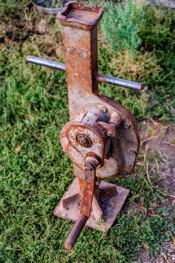 House Lifting Jack. Old Rusty Mechanical Jack Stock Image - Image of ...