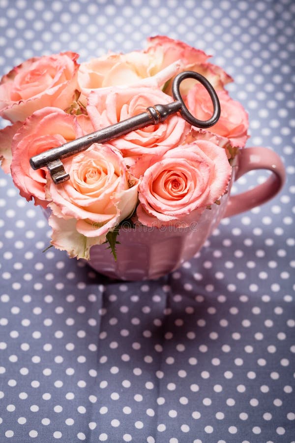 Old key and roses stock photo. Image of beautiful, paper - 56622350