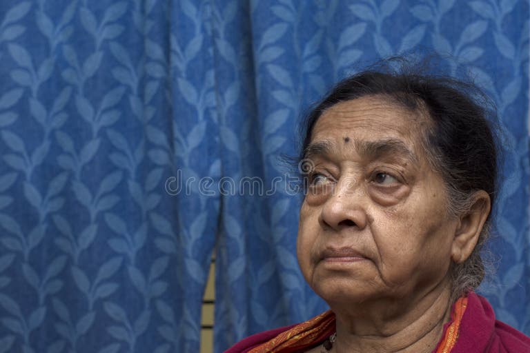 105 Old Lady Looking Sideways Stock Photos - Free & Royalty-Free Stock ...