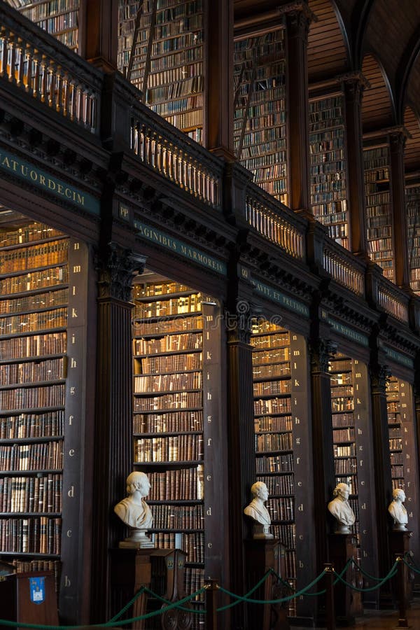 Old Library of Trinity College, Dublin Editorial Photography - Image of ...