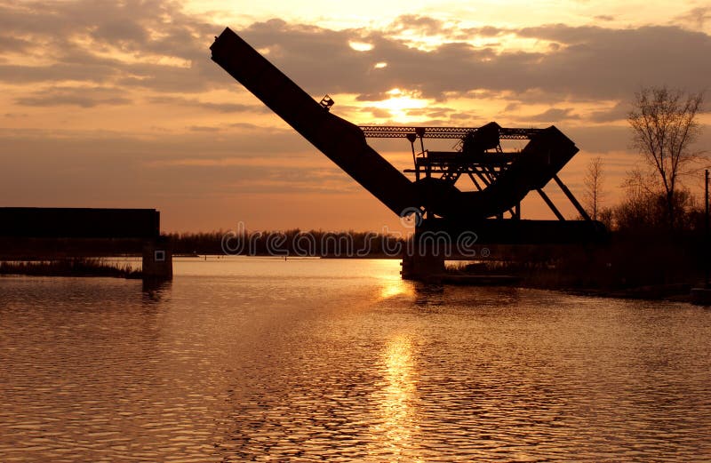 Old Lift Bridge Train Tracks Stock Image - Image of industry, landscape ...