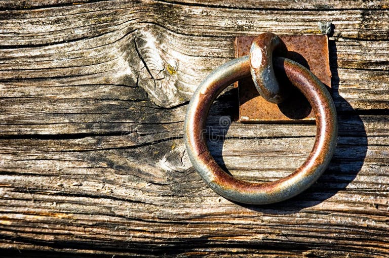 Old loop stock photo. Image of chain, circle, color, rust - 30798368